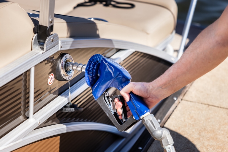 Guide to Safe Refueling Practice for Boats | Boat Ed®