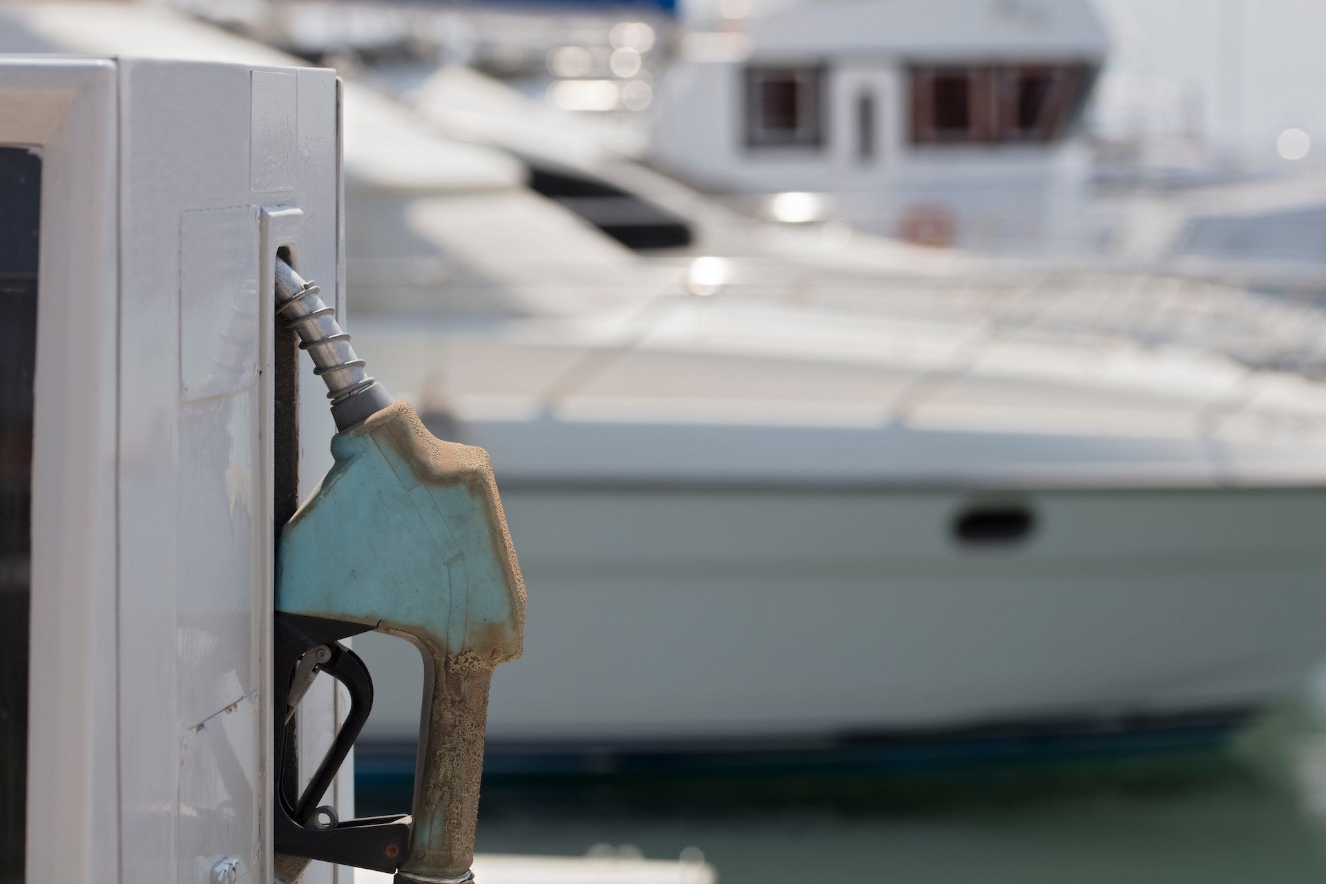 Guide to Safe Refueling Practice for Boats | Boat Ed®