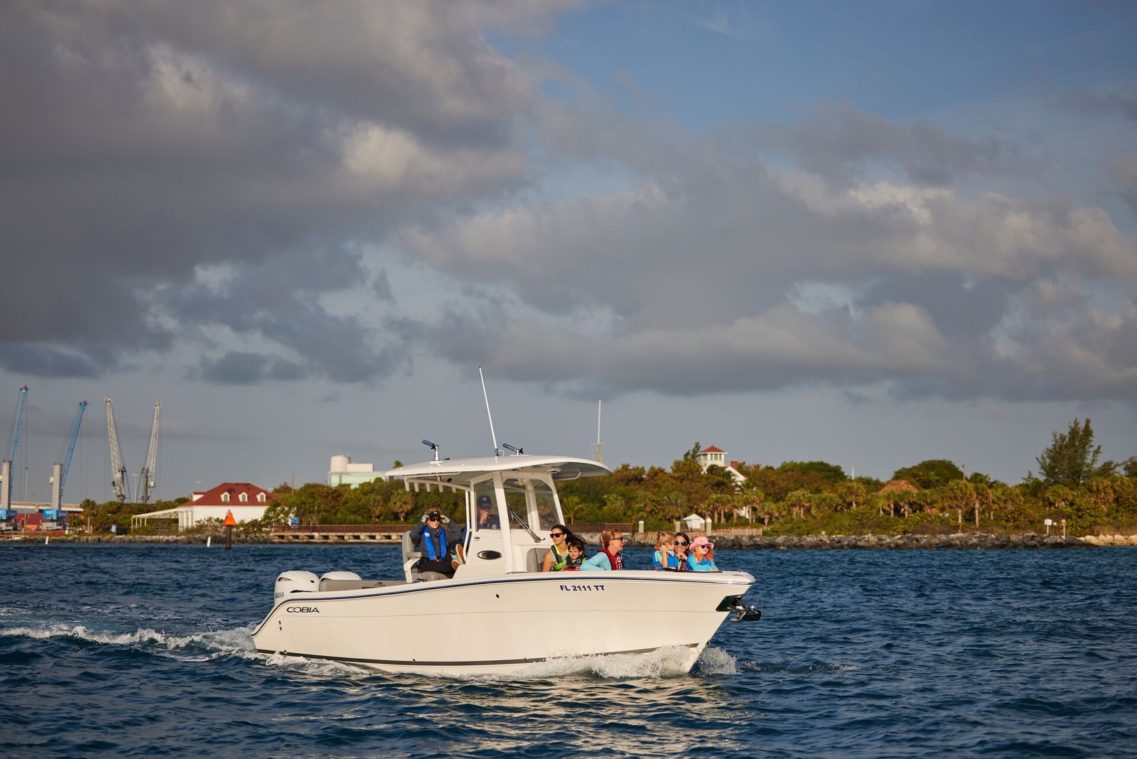 Which Side Is Port vs. Starboard for a Boat? | Boat Ed®